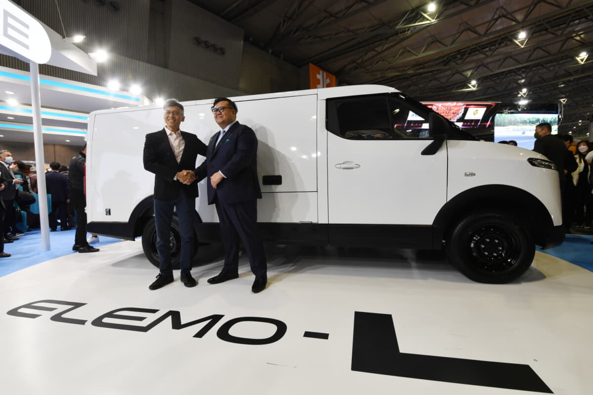 【画像ギャラリー】航続可能距離270キロ！ EV商用バンが「エレモ」シリーズに追加。基本設計は「スープラ」と同じ「マグナ・シュタイヤー」です ...