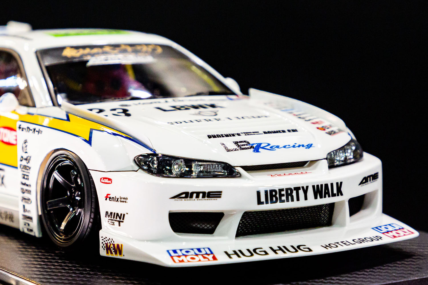 リバティーウォークの「スーパーシルエットS15シルビア」がリアルに再現！ モデルカーの世界のカスタムトレンドを解説します | AUTO ...