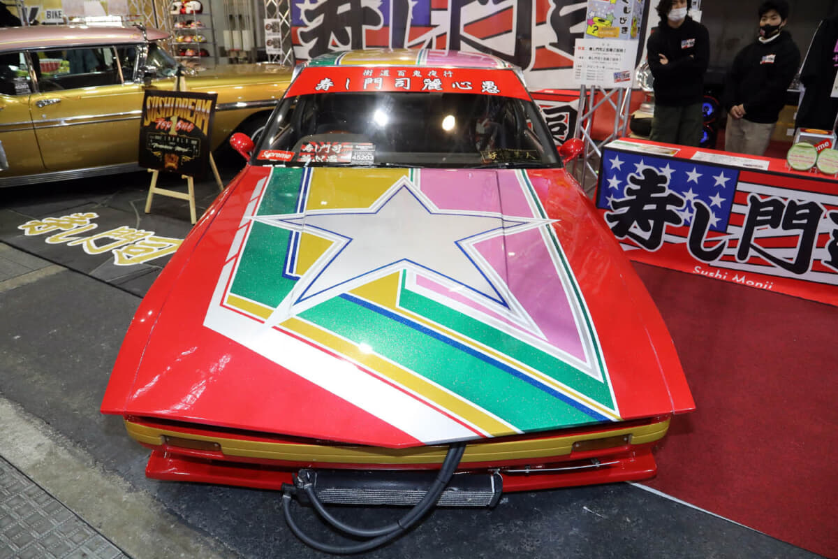 【画像ギャラリー】「福岡仕様」の「街道レーサー」を現代的に再現！ 海外で「アートなカスタム」と捉えられている最新「ZOKUSHA（族車）」とは ...