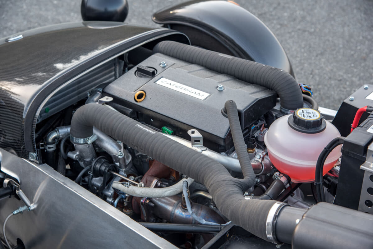 【画像ギャラリー】車重440キロの驚異！ 窓もヒーターもないケータハム史上最軽量「セブン170R」って乗ってツラいの？ 楽しいの？【AMWリレーインプレ】 | AUTO MESSE WEB ...