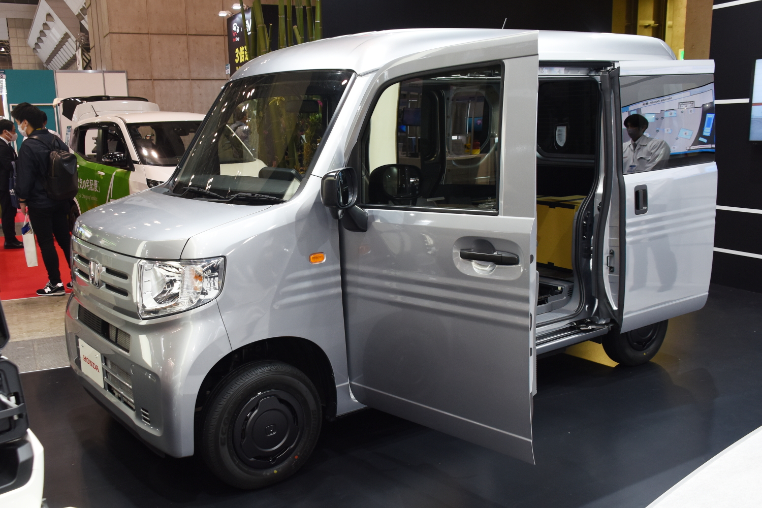 充電待ちなし！ EV化された「N-VAN」はバッテリーパック交換式。ホンダが提案するもうひとつのEVの未来とは | AUTO MESSE WEB（オートメッセウェブ） 〜クルマを文化する