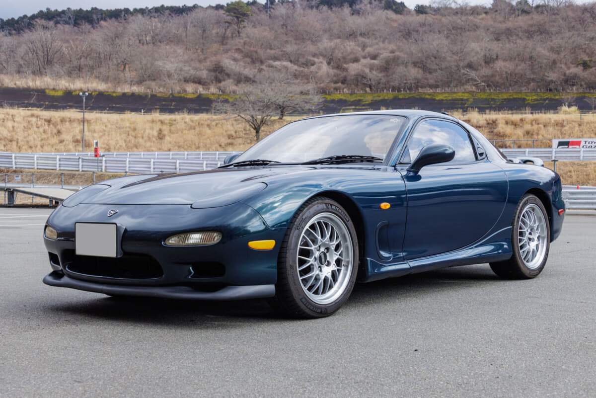 【画像ギャラリー】29年で32万キロ走行！ マツダFD3S「RX−7」をほぼノーマル状態でサーキットを走る理由をオーナーに聞きました | AUTO MESSE WEB（オートメッセウェブ ...