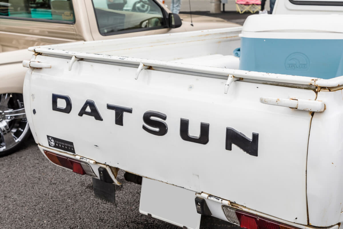 【画像ギャラリー】50年前のダットサン「620ピックアップ」が毎日れんこんを運ぶ！ ちょいアメリカン仕様で仕事のテンションも上がります ...