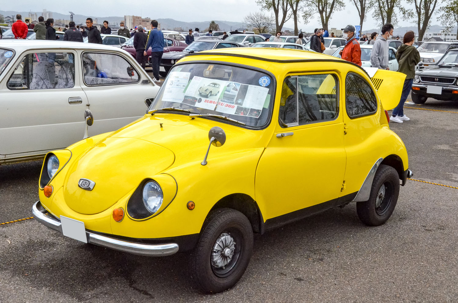 どうやって1人でダイハツ「ミゼット」とスバル「360」で会場に乗り付けた!? オーナーの360cc軽自動車への愛が炸裂！ | AUTO MESSE WEB（オートメッセウェブ） 〜クルマを文化する