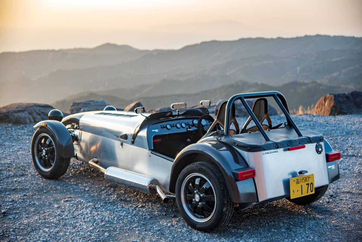 【画像ギャラリー】最新のケータハム「セブン170R」に42年前の「セブン」オーナーが乗ってみた！ 形は同じでも走りは別次元に進化してました ...