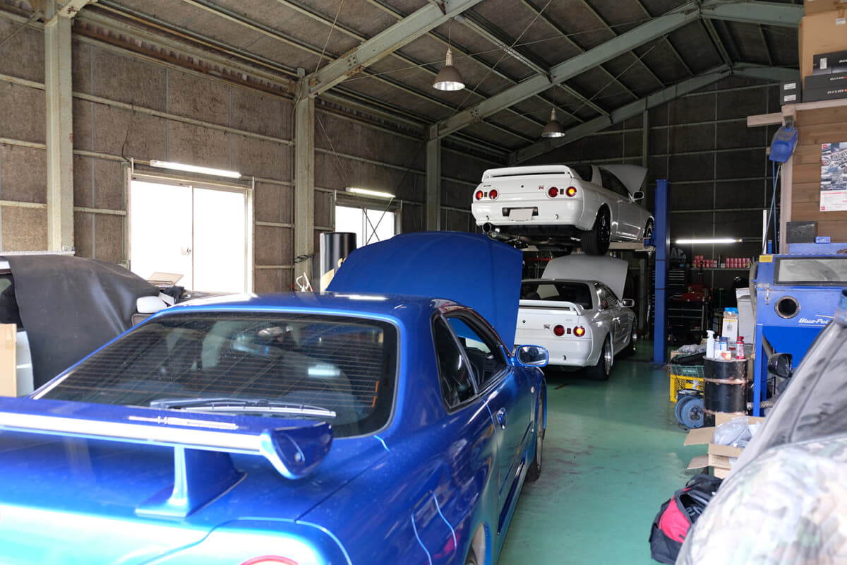 【画像ギャラリー】スカイライン「R33 GT−R」で筑波1分切り！ 二度手間のないユーザーフレンドリーなチューニングが「スリーエイチ」の ...