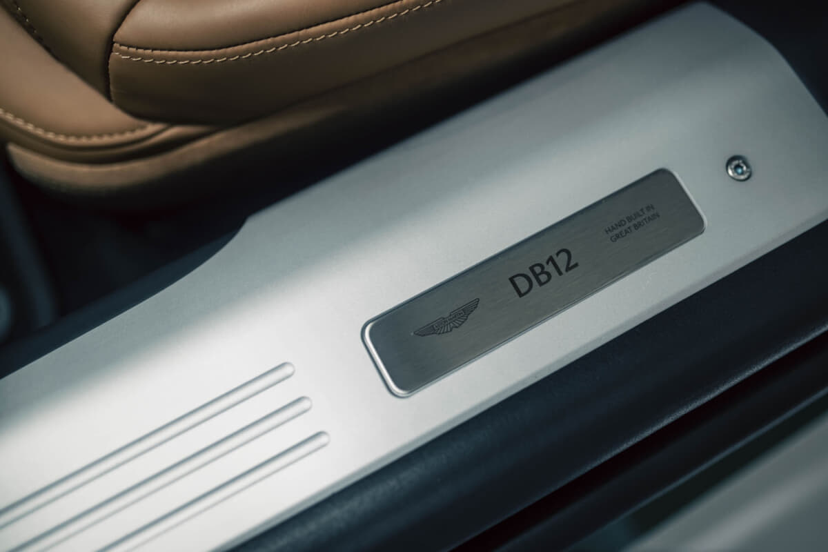 【画像ギャラリー】2990万円！ アストンマーティン新型「DB12」はV8ツインターボ搭載。2023年内にデリバリー開始です | AUTO MESSE WEB（オートメッセウェブ） 〜 クルマ ...