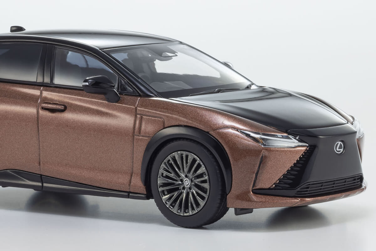 【画像ギャラリー】レクサス初のEV「RZ450e」が京商から発売！ 特別仕様車のファーストエディションも1/43スケールモデルで再現 ...