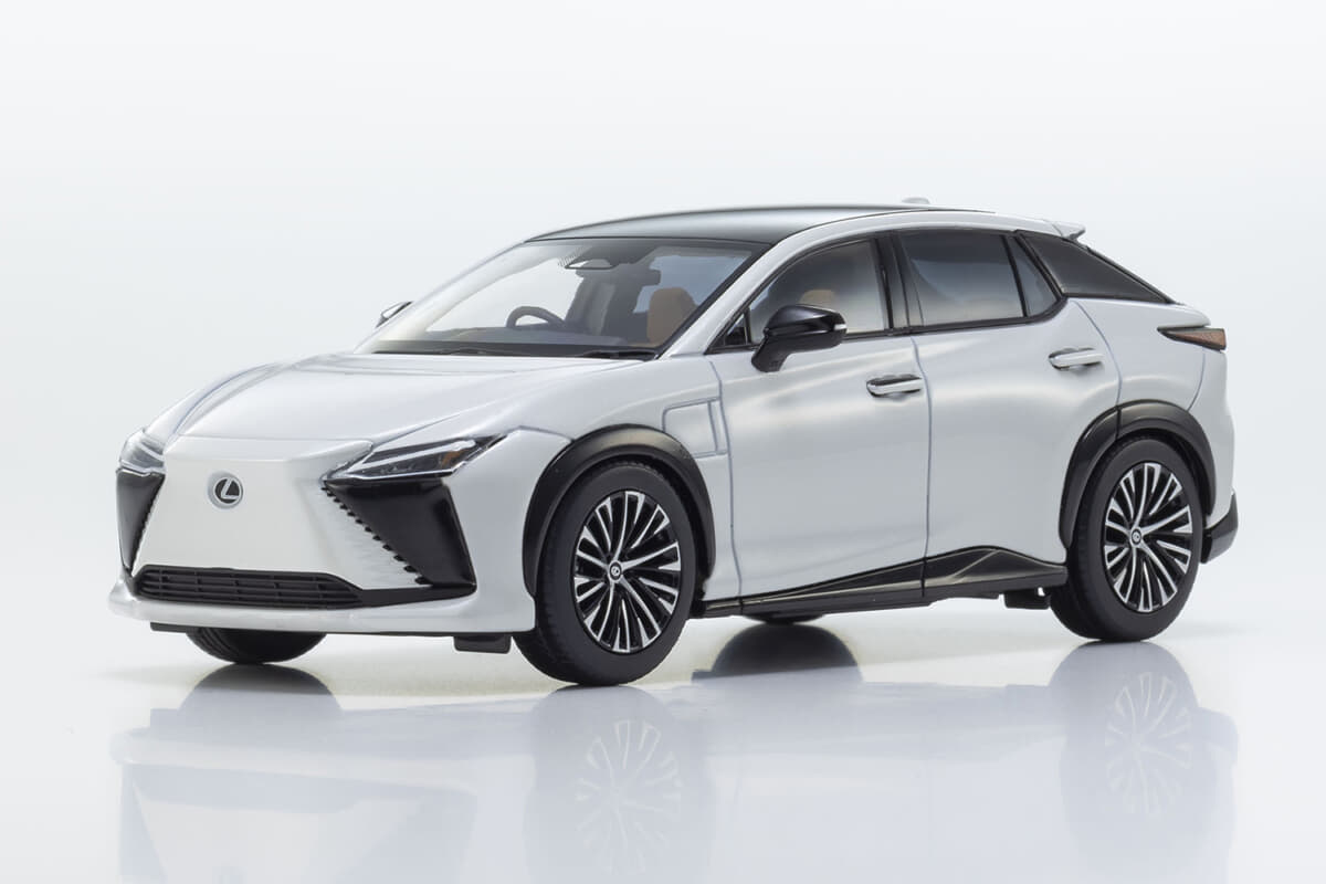 【画像ギャラリー】レクサス初のEV「RZ450e」が京商から発売！ 特別仕様車のファーストエディションも1/43スケールモデルで再現 ...