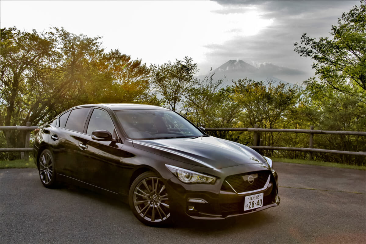 【画像ギャラリー】Z世代が日産「スカイライン400R」に乗ってみた！ セダンは古い？ それともスポーティ？ | AUTO MESSE WEB（オートメッセウェブ） 〜 クルマを文化する