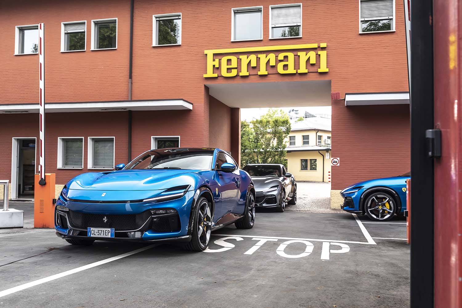 最新モデルで100周年のル・マン24時間レースへと向かう、フェラーリのロードツアーに参戦！ | AUTO MESSE WEB（オートメッセ ...