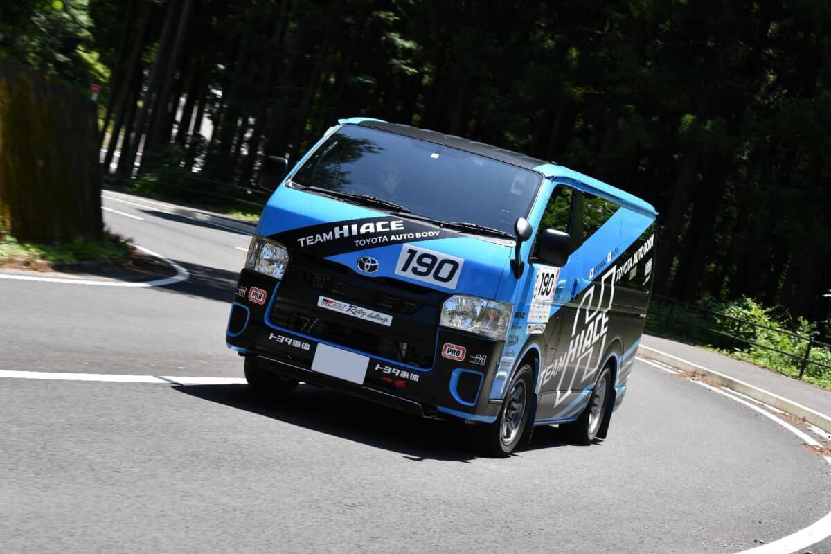 【画像ギャラリー】トヨタ「ハイエース」でラリーに参戦出来るのか!? トヨタ車体が本気でチャレンジする理由とは？ | AUTO MESSE ...