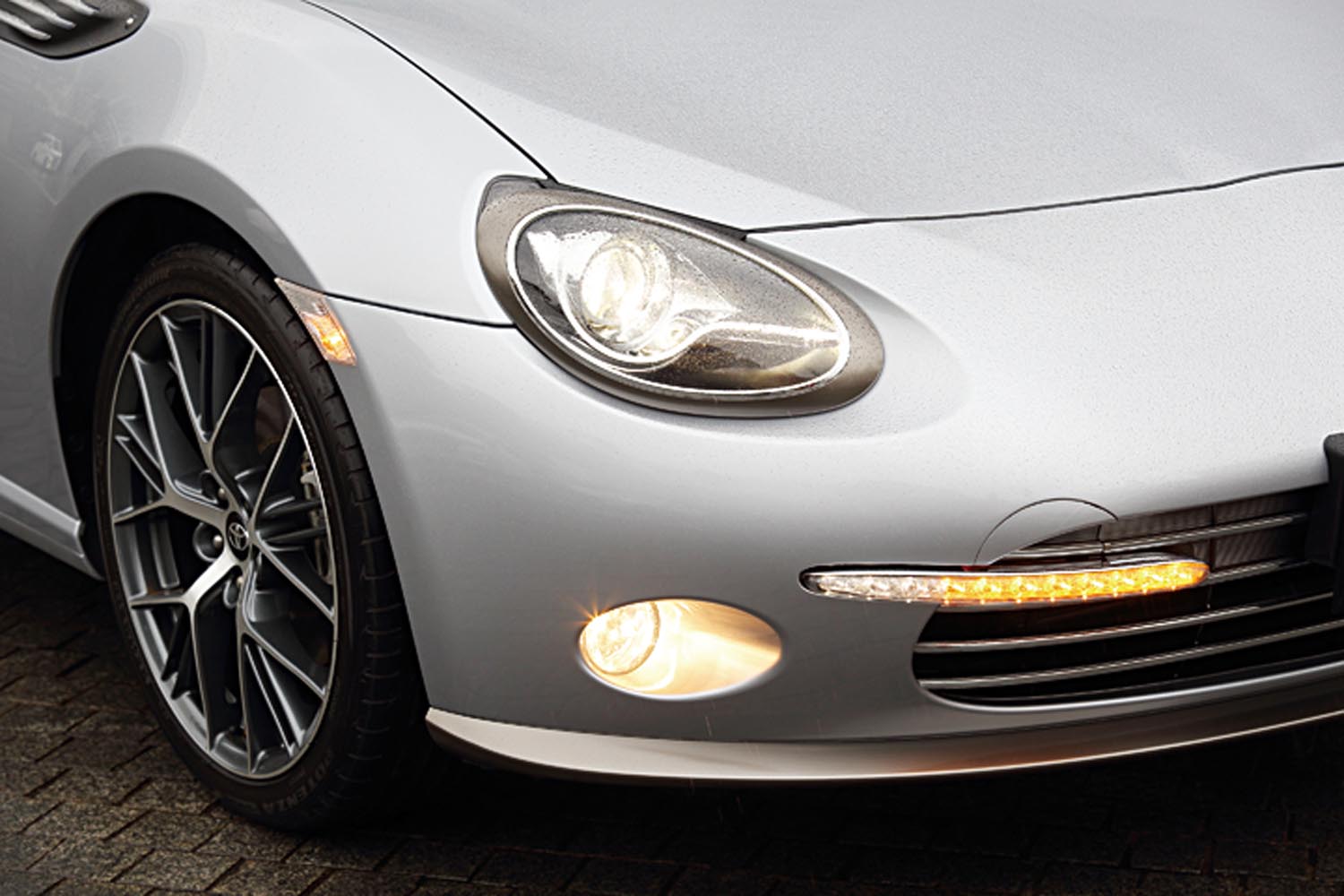 トヨタが作った女性向けの「86」がありました！ プラス100万円の「style Cb」はファッショナブルで個性的なデザインでした【86名車 ...