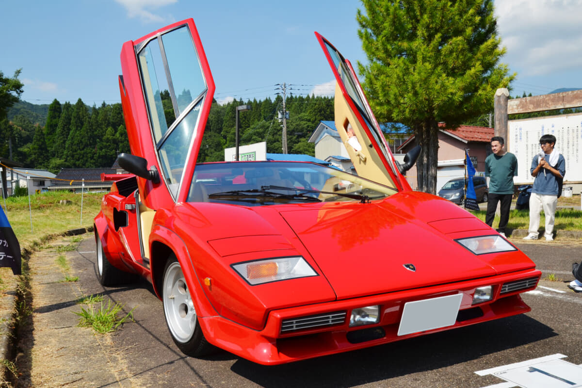 【画像ギャラリー】「カウンタックLP400S」を12年所有する元スーパーカー小僧！ 将来は息子が自分で運転できるように、ただいま英才教育中です ...