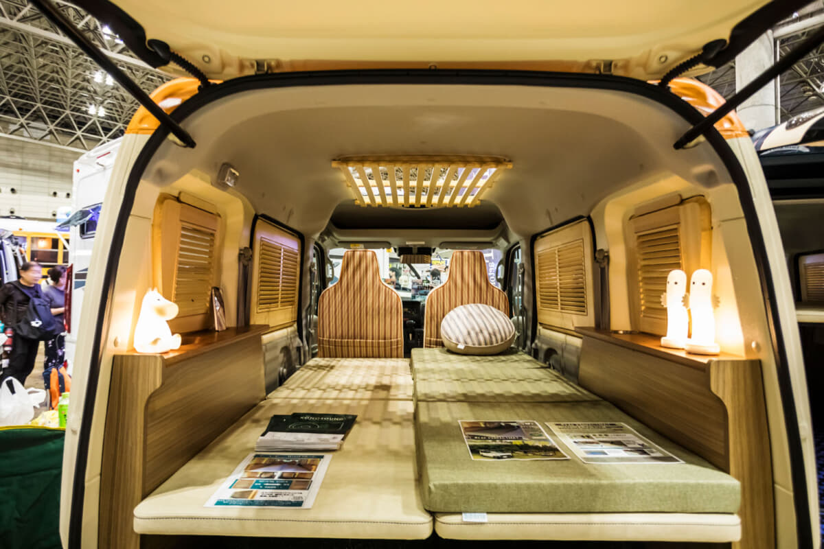 【画像ギャラリー】スズキ「エブリイ」にホンダ「モトコンポ」2台を積載！ 電動ウインチとスロープは福祉車両からの流用でした | AUTO ...