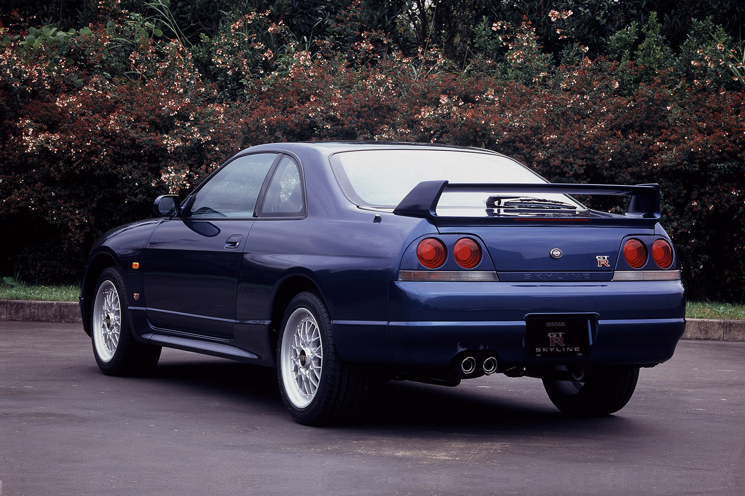 【画像ギャラリー】日産R33「スカイラインGT-R」の進化の系譜とは？ ル・マン参戦に4ドアや「400R」など特別モデルも多彩だった ...