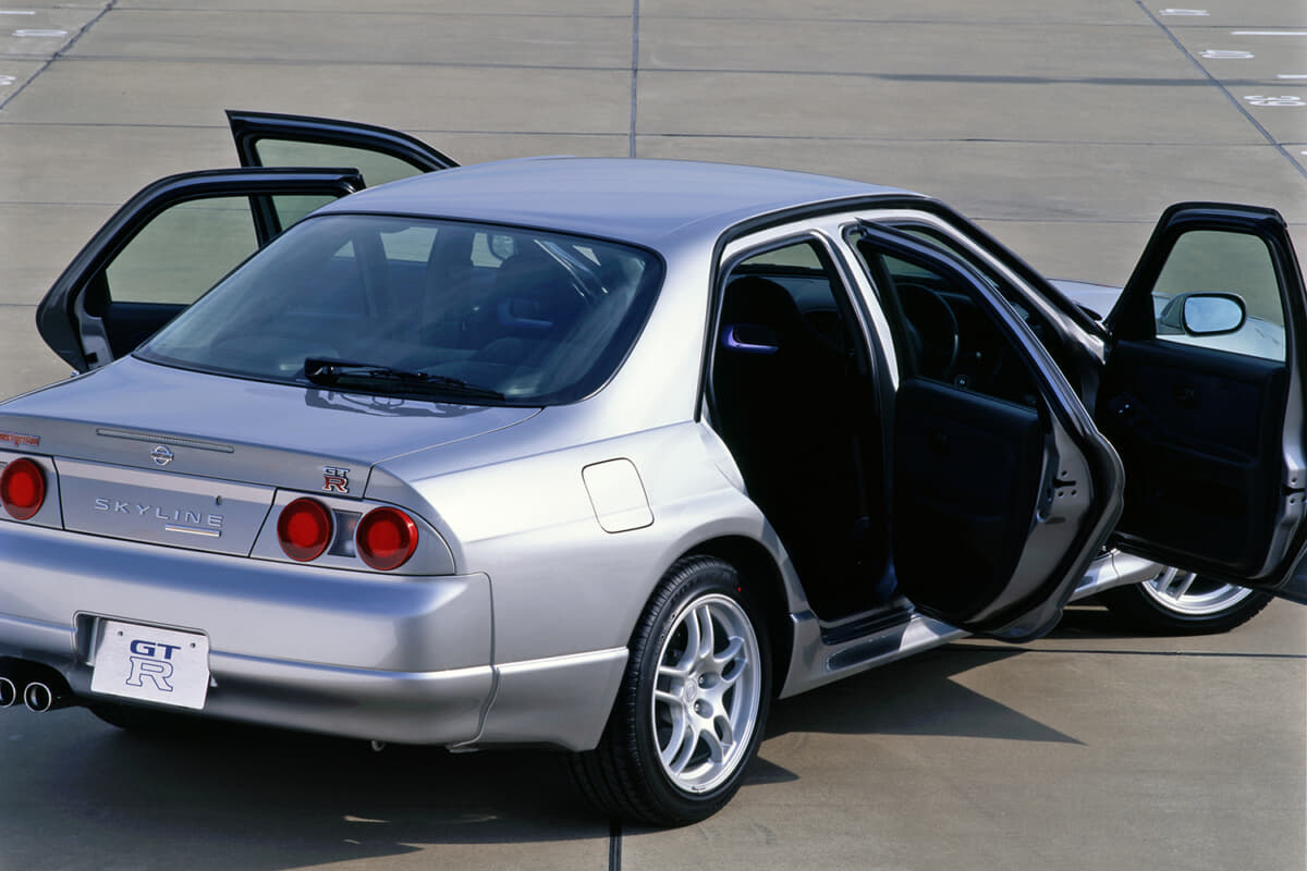 【画像ギャラリー】日産R33「スカイラインGT-R」の進化の系譜とは？ ル・マン参戦に4ドアや「400R」など特別モデルも多彩だった ...