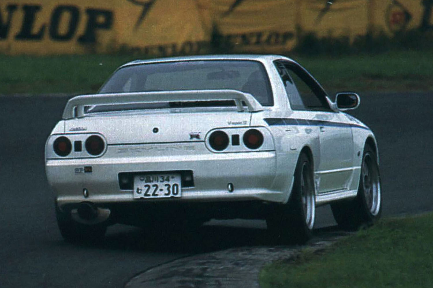 走行44万kmオーバーの日産「R32スカイラインGT-R」と四半世紀！ チューニングにメンテナンスと編集部と歩んだ軌跡をたどる | ～カスタム ...