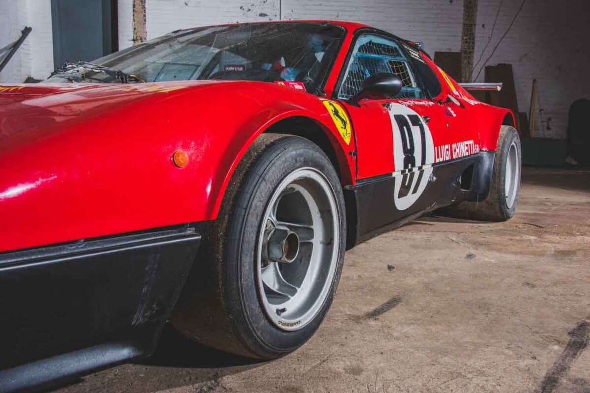 【画像ギャラリー】スーパーカーの代名詞フェラーリ「512BB」の不動車が2.2億円！ 高額の理由はル・マンに出場したコンペティツィオーネだから ...