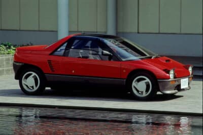 マツダ「AZ-550」には「スーパーカー」「スポーツカー」「レーシングカー」の3タイプがあった！ バブリーな東京モーターショーの申し子でした ...