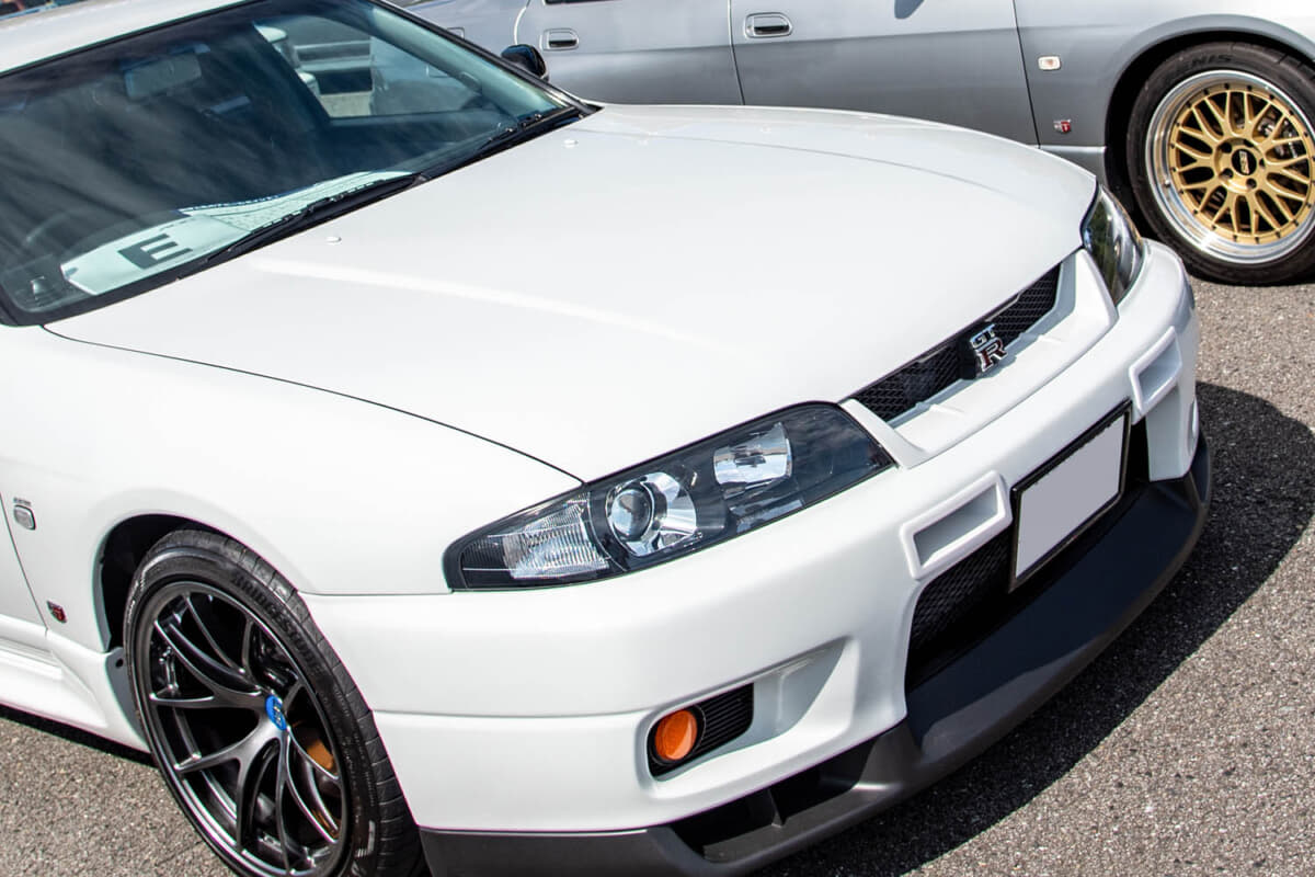 もとR32スカイライン「GT-R」乗りが4枚ドアのR33で「GT-R」に復帰！「やっぱりRB26エンジンを忘れられませんでした」 | AUTO ...