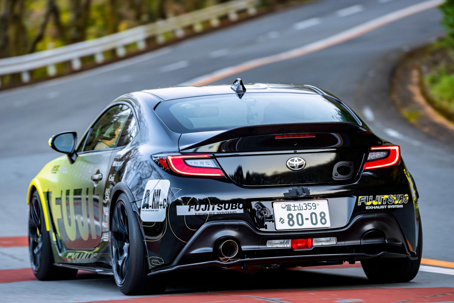 トヨタ「GR86」用片出しマフラーがFUJITSUBOから登場！ モータースポーツで鍛えられた本格モデルをさっそくインプレッション〈PR〉 | AUTO MESSE WEB（オートメッセウェブ ...