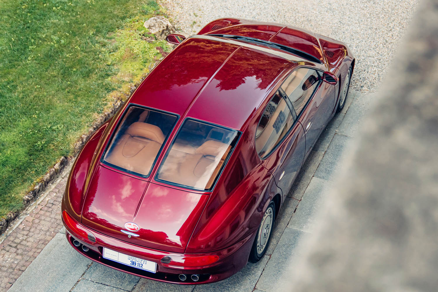 V12搭載ハイパーセダン「EB112」は幻に！ 第2期ブガッティ帝国はなぜ没落したのか、元スタッフが振り返ります【ブガッティ・ヒストリー_03 ...