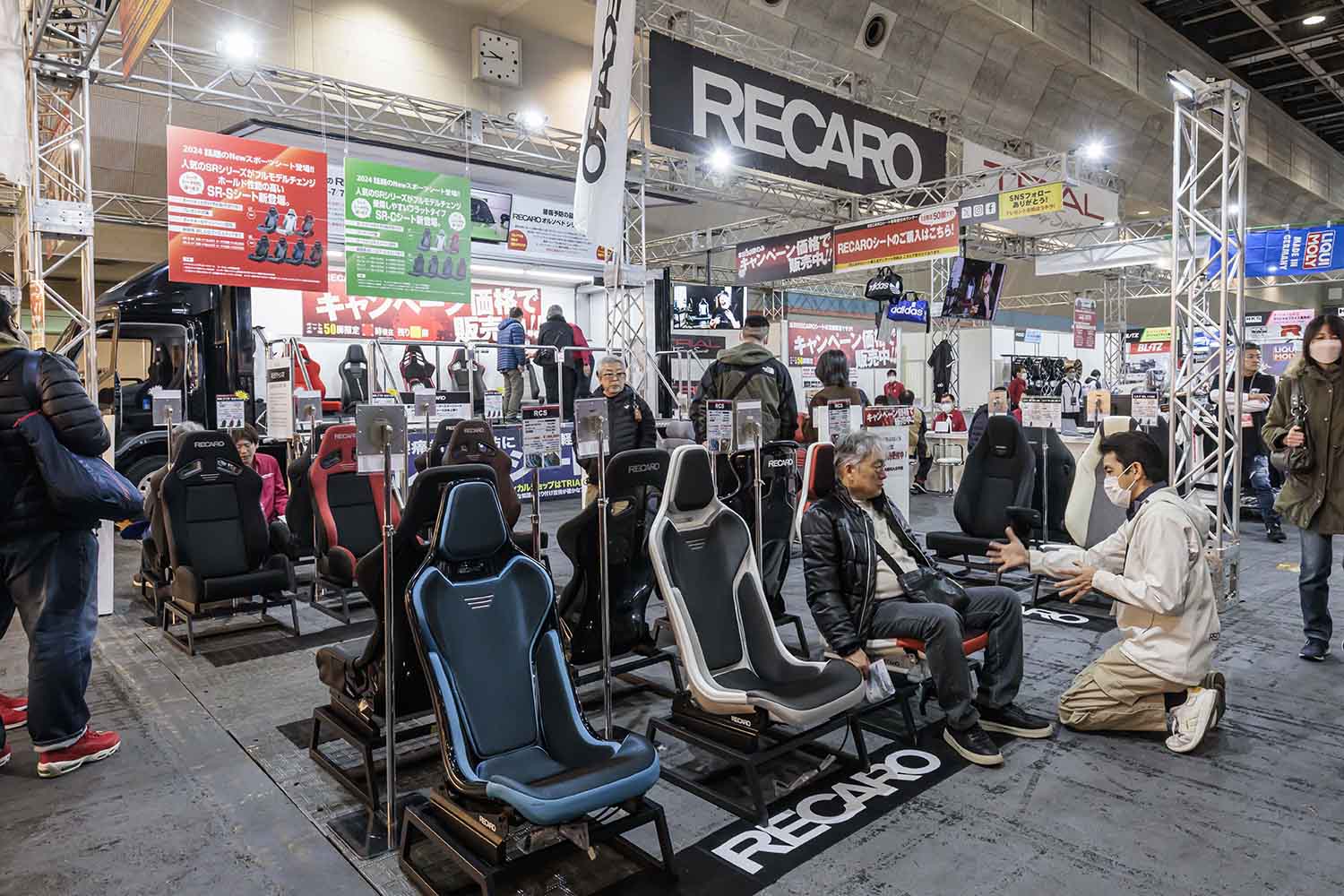 レカロが「SR-S／SR-C」にモデルチェンジ！ 旧来の「SR−7／SR-7F」は在庫限りなのでお早めに。「トライアル」でオススメのシートを ...