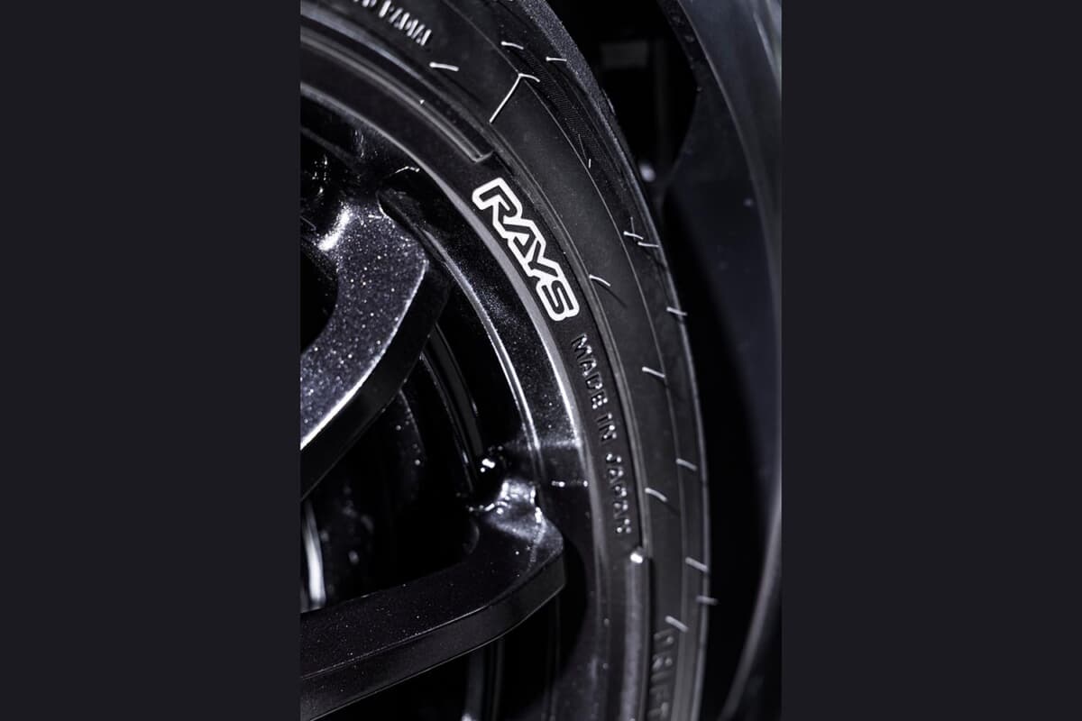 レイズから最新のグラムライツ「57NR」が登場！ 性能やデザイン、フィニッシュまで、足もとのすべてを革新するホイールです | AUTO MESSE WEB（オートメッセウェブ） 〜クルマを文化する