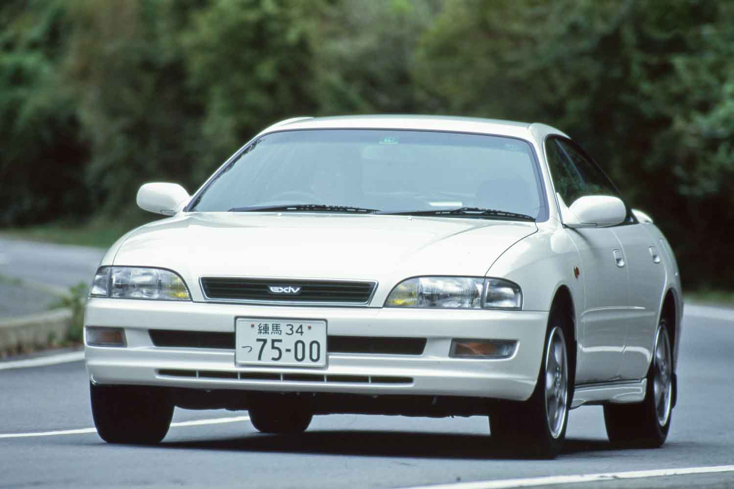 バブル期のトヨタ「コロナEXiV」を覚えてる？ ヒット車「カリーナED」の姉妹車として4ドアクーペハードトップ人気を築いた1台です ...