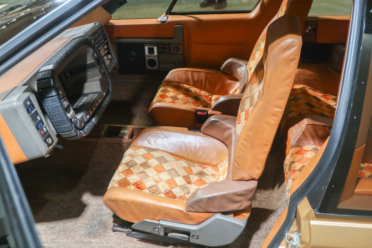 【画像ギャラリー】ハンドルがない!? マツダ「MX−81」は昭和シティポップなテイストで未来を予想したコンセプトカーでした | AUTO MESSE WEB（オートメッセウェブ） 〜 クルマを ...