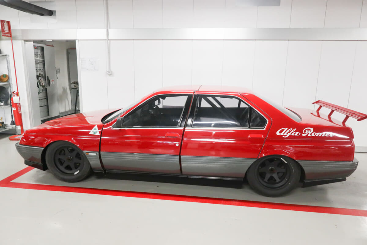 【画像ギャラリー】セダンにF1のエンジンを搭載！ アルファ ロメオ「164プロカー」の0−100キロ加速はブガッティより速い2.1秒でした ...