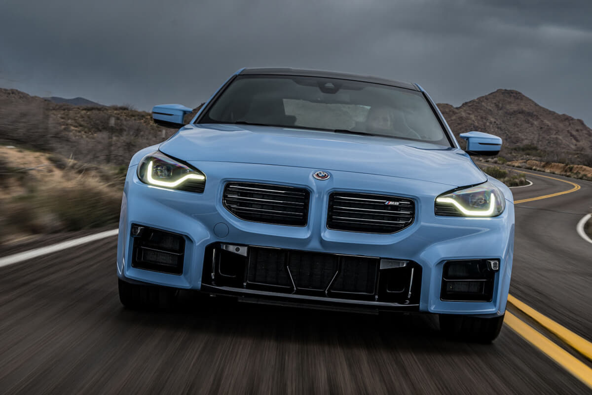 BMW新型「M2」はMTでこそ乗るべき！ もと先代M2オーナーだからわかる新型の進化の度合いを紹介します | AUTO MESSE WEB（オートメッセウェブ） 〜クルマを文化する