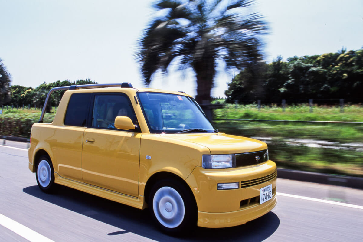 【画像ギャラリー】トヨタ「bBオープンデッキ」はベース車プラス10万円のバーゲンプライスだった！ アウトドアブームの今こそ欲しい1台でした ...