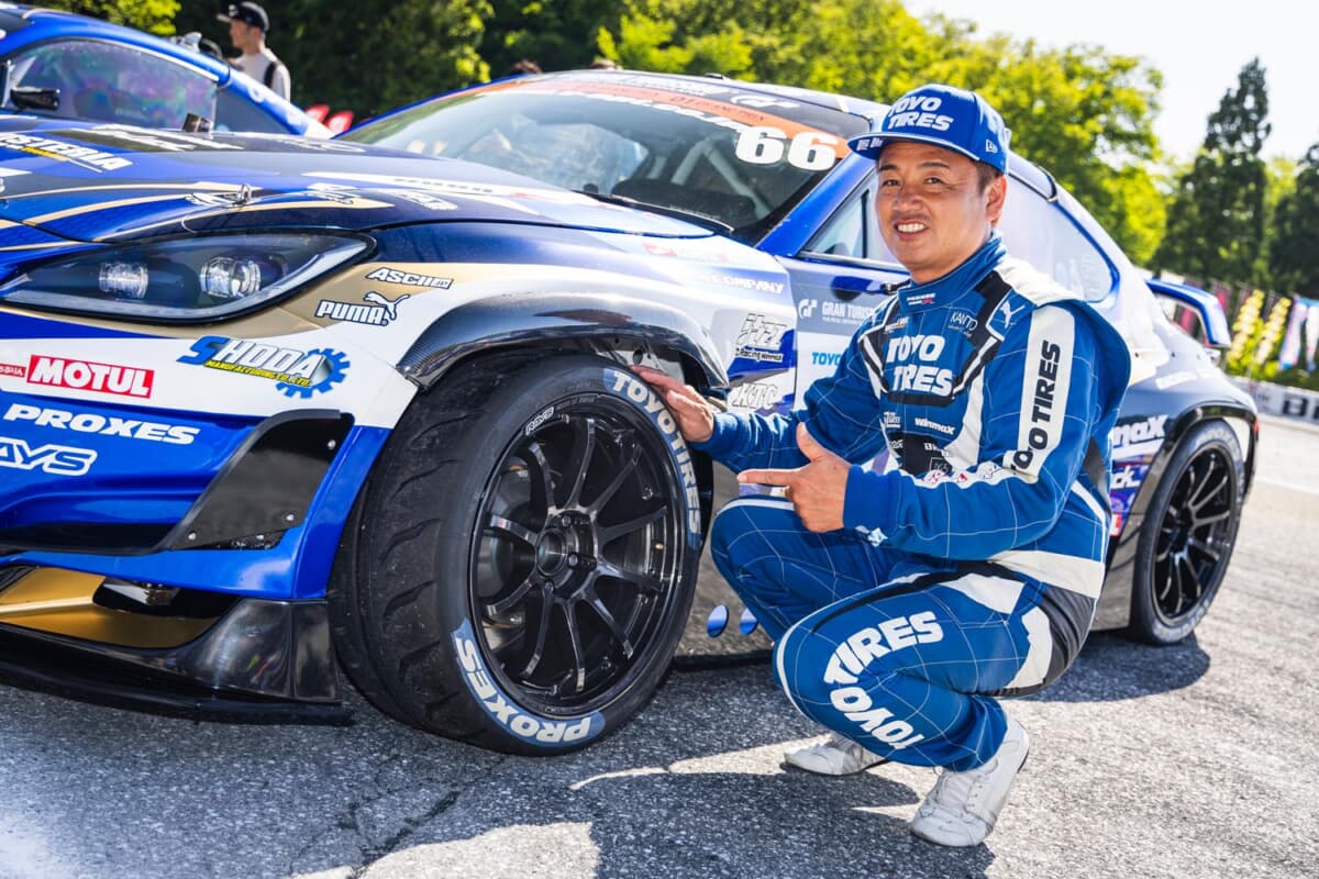 【画像ギャラリー】なぜD1グランプリ王者はレイズを選ぶ？「gram LIGHTS 57NR」をトヨタ「GR86」にセットする「Team ...