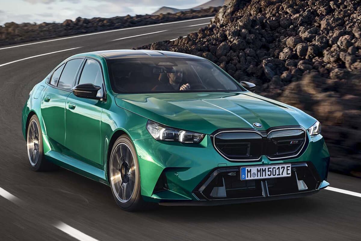 【画像ギャラリー】BMW新型「M5」デビュー！ 727馬力のV8を搭載し久々にツーリングも登場予定…M5の始祖「M535」はテロ対策の重役モデルだった!? | AUTO MESSE WEB ...