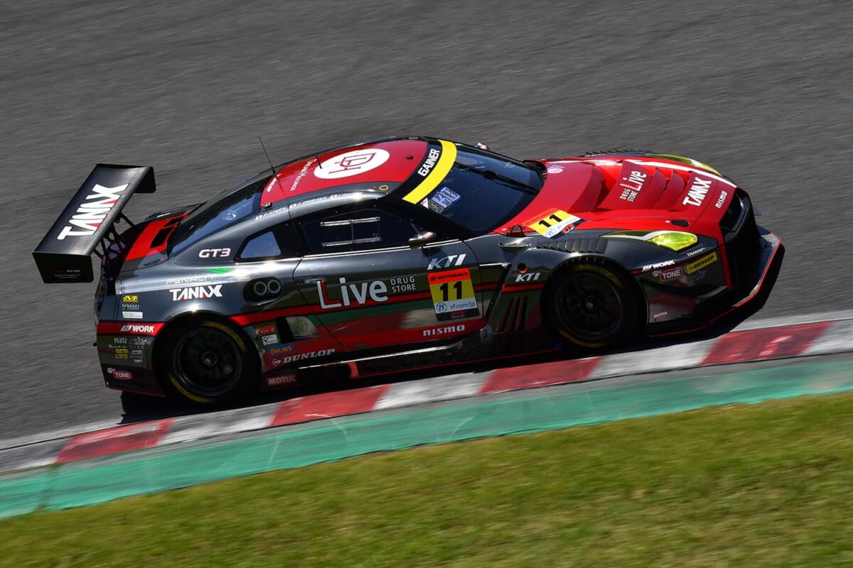 【画像ギャラリー】名門「GAINER」の11号車も王者候補！ 実力派ドライバー揃いの「GAINER TANAX GT-R」【SUPER GT Teams】 | AUTO MESSE WEB ...