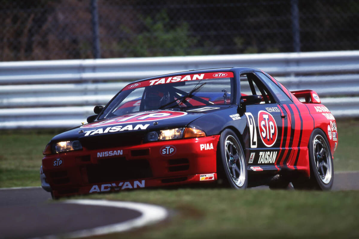 グループAの日産「R32 GT-R」は無敵だった！ 当時憧れたカラーリングのマシンとドライバーで不敗神話を振り返ります | AUTO ...
