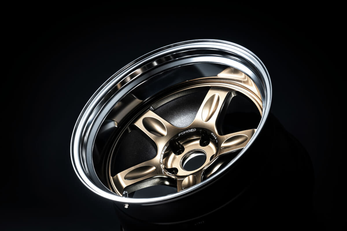 「RAYS」の名作を受け継ぐ「21A」＆「21C」の限定カラー「spec-SR」が発売中！ 第2世代「GT-R」との相性もバツグンです ...